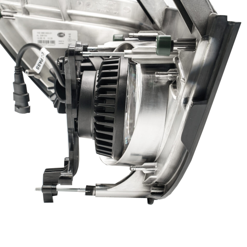 CRAWER LED lampa przednia do John Deere seria R/M (światło drogowe ...